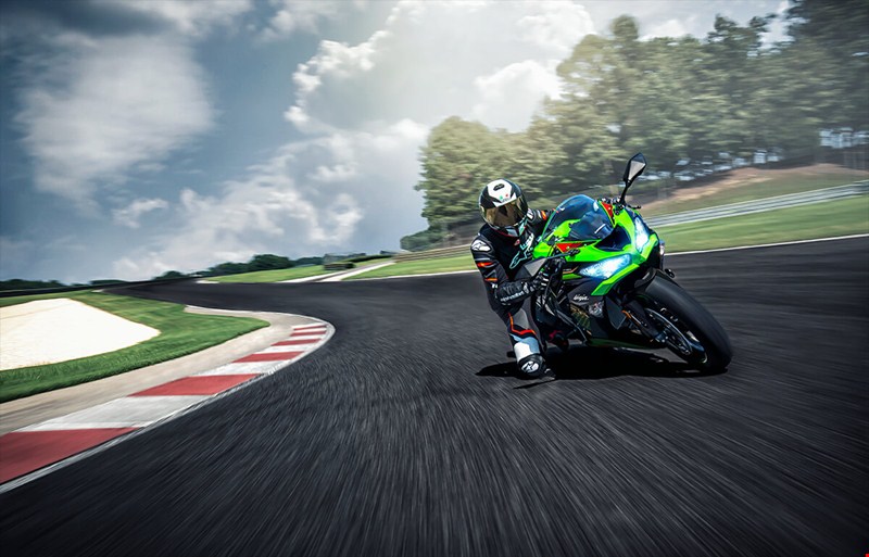 Kawasaki Ninja ZX-6R | Street or Track Supersport Motorcycle