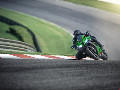 Kawasaki Ninja ZX-10R | Supersport Motorcycle | Race-Ready Power