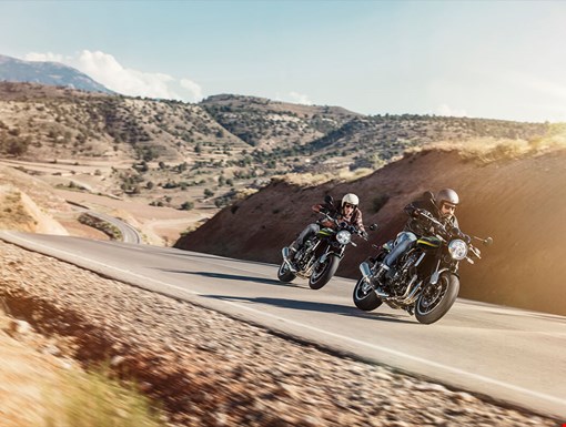 Kawasaki Z900RS | Iconic Throwback Retro Sport Motorcycle